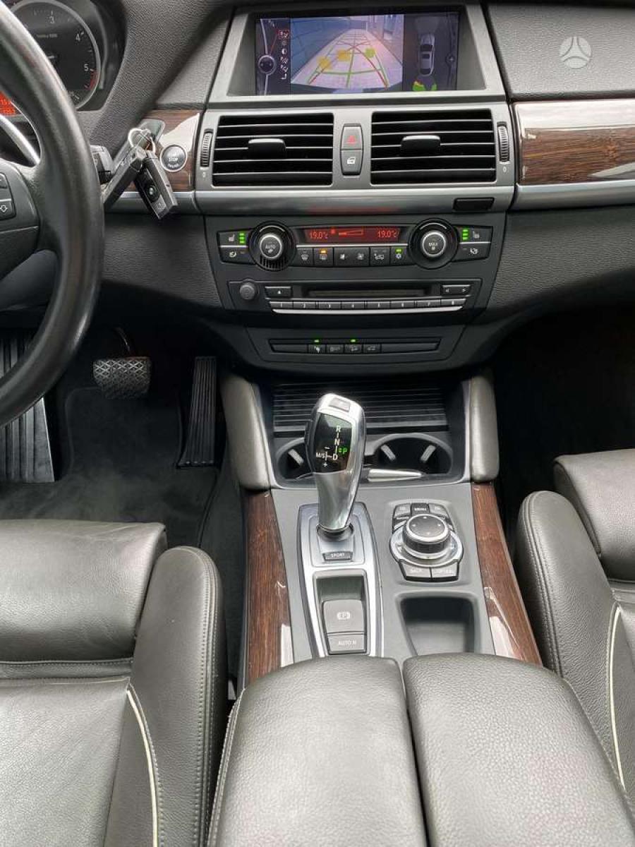 Black BMW X6 2012 in Marijampole, with an engine capacity of 2.99 L and mileage of 223 thousand km for 12850 €, photo 36 on AUTOMOTO.COM.LV