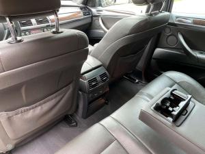 Black BMW X6 2012 in Marijampole, with an engine capacity of 2.99 L and mileage of 223 thousand km for 12850 €, photo 48 on AUTOMOTO.COM.LV