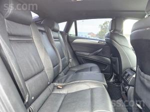 Black BMW X6 2012 in Riga, with an engine capacity of 3.00 L and mileage of 200 thousand km for 12900 €, photo 6 on AUTOMOTO.COM.LV