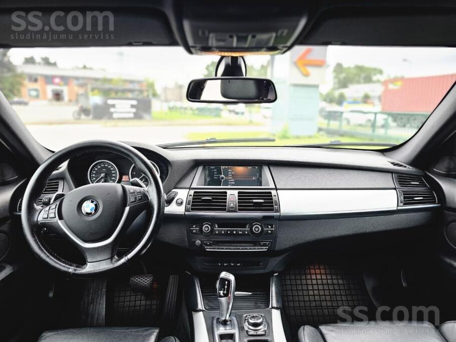 Black BMW X6 2012 in Riga, with an engine capacity of 3.00 L and mileage of 200 thousand km for 12900 €, photo 9 on AUTOMOTO.COM.LV