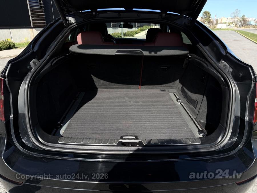 Melns BMW X6 2012 Tallina, ar dzinēja tilpumu 3.00 L un nobraukumu 214 tūkst. km par 14000 €, foto 12 vietnē AUTOMOTO.COM.LV