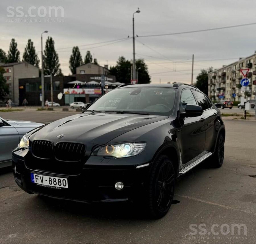 Black BMW X6 2012 in Riga, with an engine capacity of 3.00 L and mileage of 340 thousand km for 12800 €, photo 3 on AUTOMOTO.COM.LV