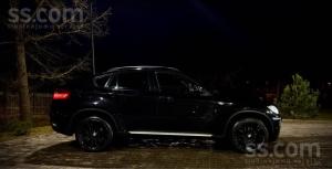 Black BMW X6 2012 in Riga, with an engine capacity of 3.00 L and mileage of 340 thousand km for 12800 €, photo 6 on AUTOMOTO.COM.LV