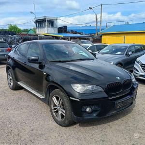 Black BMW X6 2012 in Kaunas, with an engine capacity of 3.00 L and mileage of 236 thousand km for 12700 €, photo 4 on AUTOMOTO.COM.LV