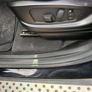 Black BMW X6 2012 in Kaunas, with an engine capacity of 3.00 L and mileage of 236 thousand km for 12700 €, photo 12 on AUTOMOTO.COM.LV