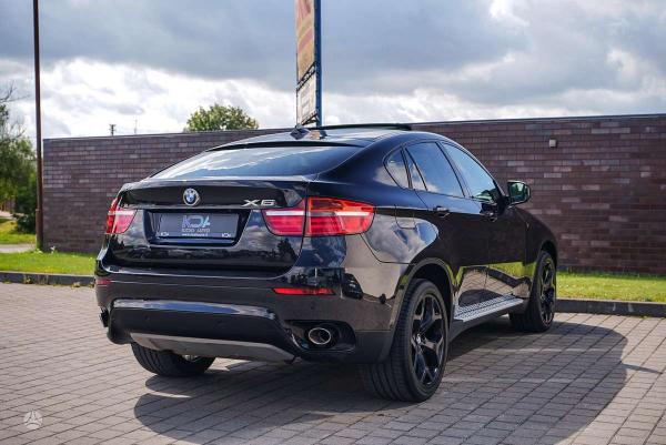 Black BMW X6 2012 in Marijampole, with an engine capacity of 2.99 L and mileage of 231 thousand km for 14750 €, photo 8 on AUTOMOTO.COM.LV