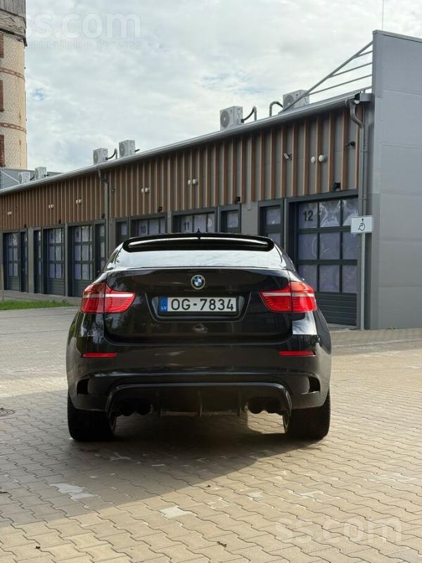 Black BMW X6 2012 in Riga, with an engine capacity of 4.40 L and mileage of 223 thousand km for 14200 €, photo 5 on AUTOMOTO.COM.LV