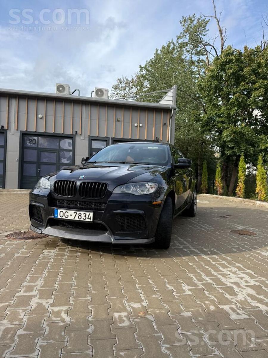 Black BMW X6 2012 in Riga, with an engine capacity of 4.40 L and mileage of 223 thousand km for 14200 €, photo 9 on AUTOMOTO.COM.LV