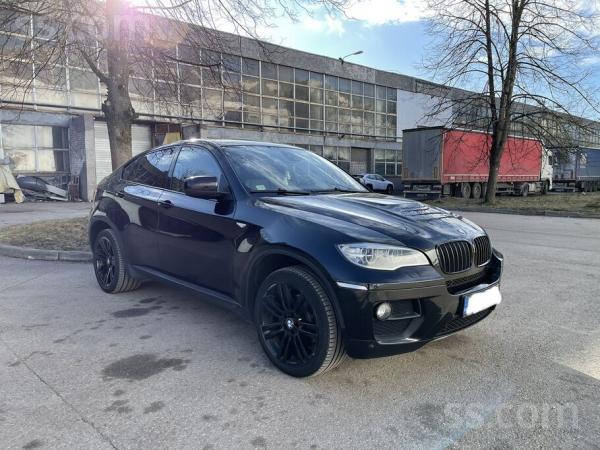 Black BMW X6 2013 in Riga, with an engine capacity of 3.00 L and mileage of 272 thousand km for 16500 €, photo 2 on AUTOMOTO.COM.LV
