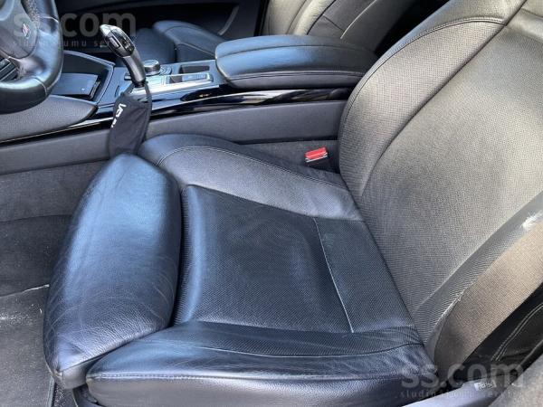 Black BMW X6 2013 in Riga, with an engine capacity of 3.00 L and mileage of 272 thousand km for 16500 €, photo 7 on AUTOMOTO.COM.LV