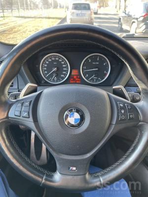 Black BMW X6 2013 in Riga, with an engine capacity of 3.00 L and mileage of 272 thousand km for 16500 €, photo 9 on AUTOMOTO.COM.LV