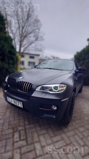 Black BMW X6 2013 in Jurmala, with an engine capacity of 3.00 L and mileage of 276 thousand km for 25450 €, photo 5 on AUTOMOTO.COM.LV