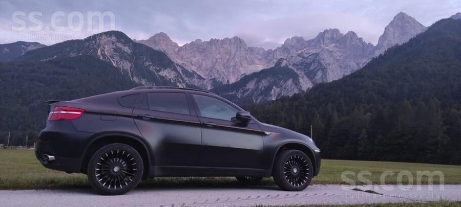 Black BMW X6 2013 in Jurmala, with an engine capacity of 3.00 L and mileage of 276 thousand km for 25450 €, photo 18 on AUTOMOTO.COM.LV