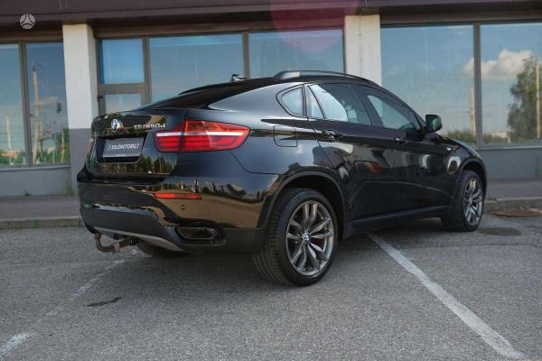 Black BMW X6 2013 in Vilnius, with an engine capacity of 2.99 L and mileage of 340 thousand km for 15250 €, photo 6 on AUTOMOTO.COM.LV