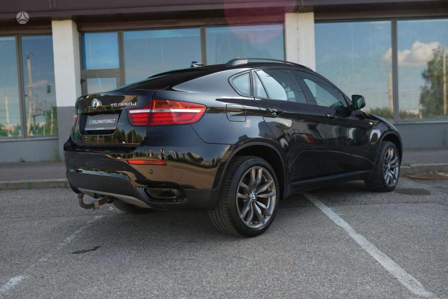 Black BMW X6 2013 in Vilnius, with an engine capacity of 2.99 L and mileage of 340 thousand km for 15250 €, photo 7 on AUTOMOTO.COM.LV