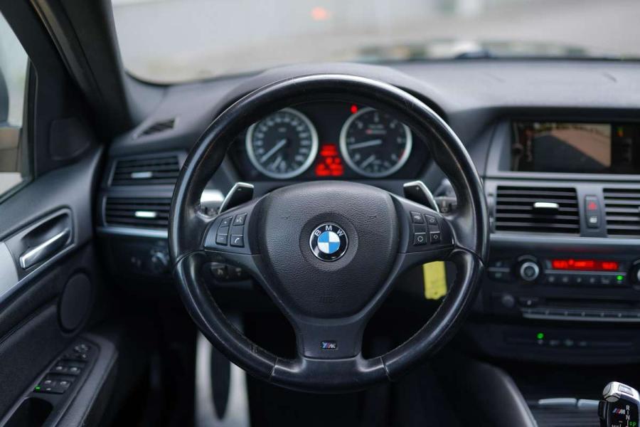 Black BMW X6 2013 in Vilnius, with an engine capacity of 2.99 L and mileage of 340 thousand km for 15250 €, photo 21 on AUTOMOTO.COM.LV