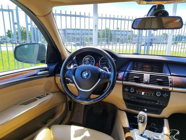 Black BMW X6 2013 in Klaipeda, with an engine capacity of 3.00 L and mileage of 212 thousand km for 11500 €, photo 4 on AUTOMOTO.COM.LV