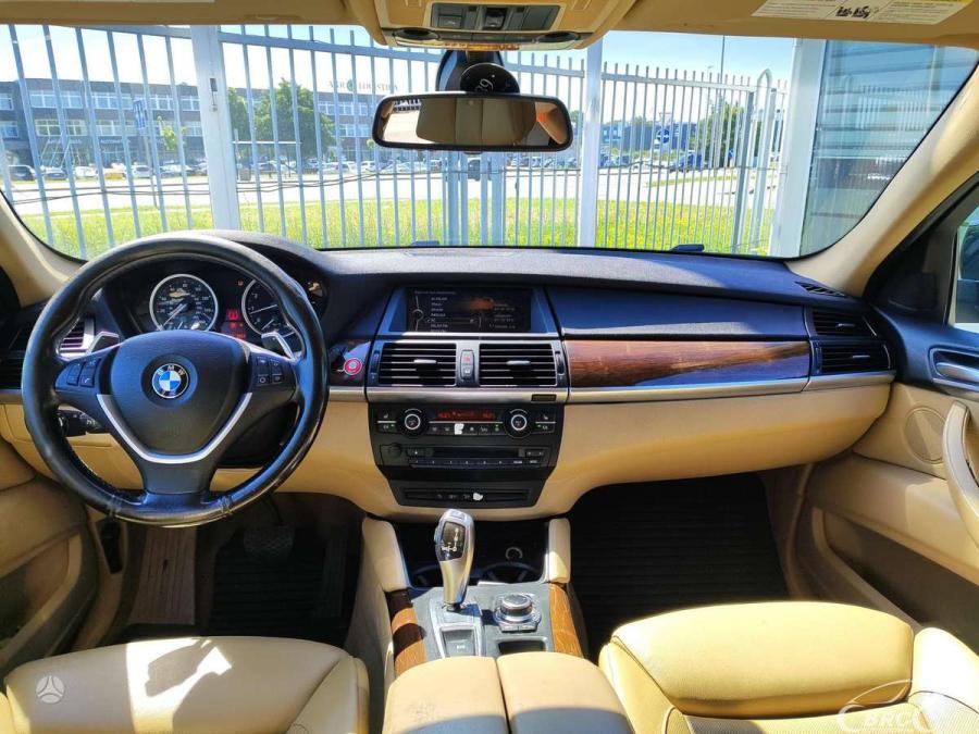 Black BMW X6 2013 in Klaipeda, with an engine capacity of 3.00 L and mileage of 212 thousand km for 11500 €, photo 6 on AUTOMOTO.COM.LV