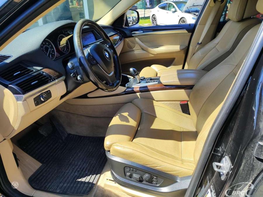 Black BMW X6 2013 in Klaipeda, with an engine capacity of 3.00 L and mileage of 212 thousand km for 11500 €, photo 22 on AUTOMOTO.COM.LV