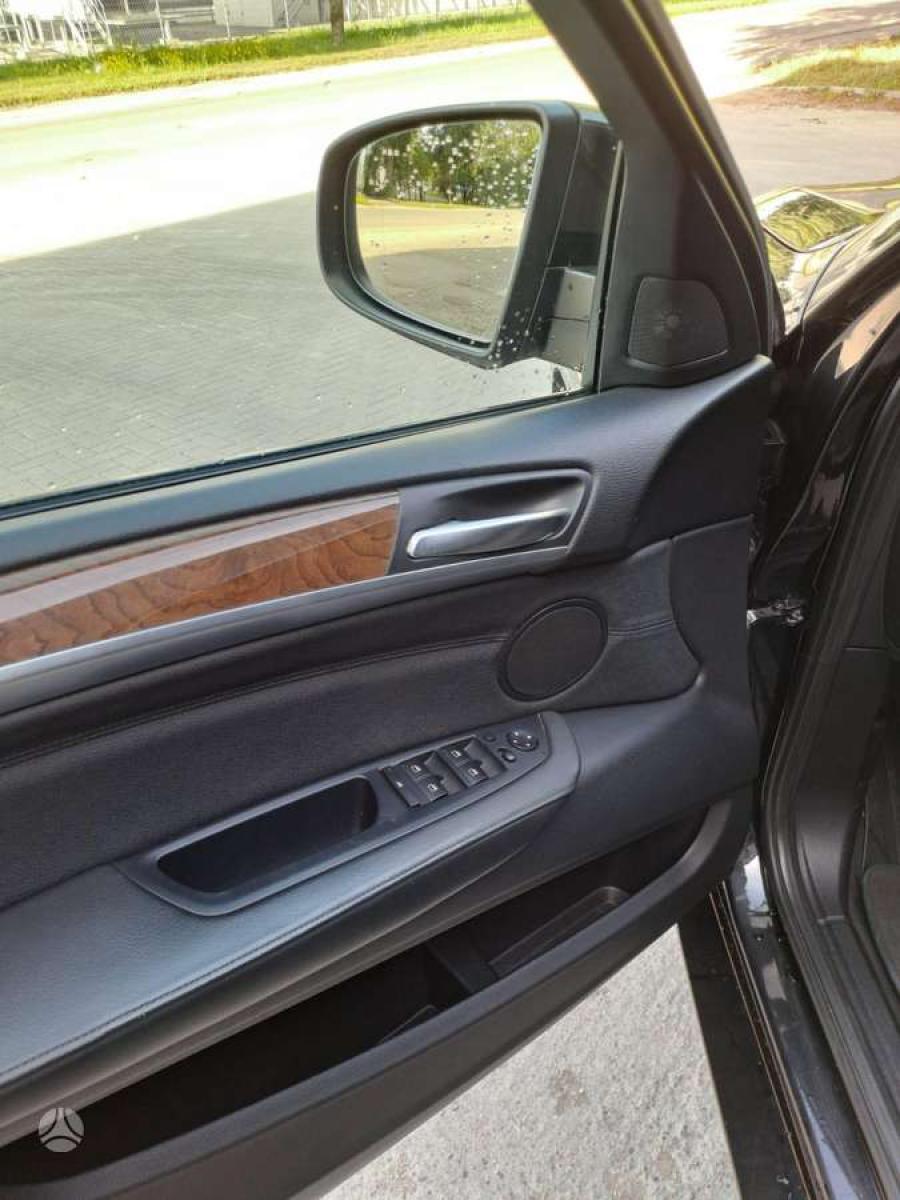 Black BMW X6 2013 in Klaipeda, with an engine capacity of 2.98 L and mileage of 51 thousand km for 16000 €, photo 17 on AUTOMOTO.COM.LV