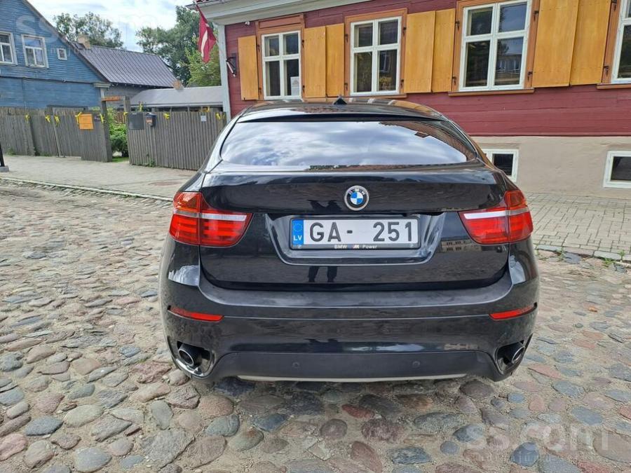 Black BMW X6 2013 in Jelgava, with an engine capacity of 3.00 L and mileage of 228 thousand km for 17600 €, photo 6 on AUTOMOTO.COM.LV