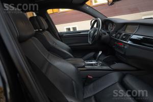 Black BMW X6 2013 in Jelgava, with an engine capacity of 3.00 L and mileage of 228 thousand km for 17600 €, photo 8 on AUTOMOTO.COM.LV
