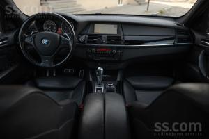 Black BMW X6 2013 in Jelgava, with an engine capacity of 3.00 L and mileage of 228 thousand km for 17600 €, photo 12 on AUTOMOTO.COM.LV