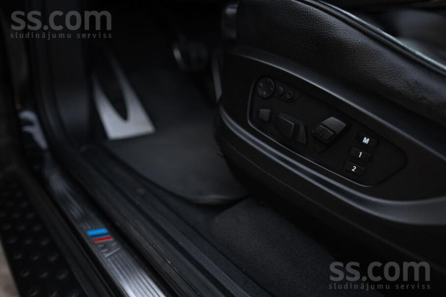 Black BMW X6 2013 in Jelgava, with an engine capacity of 3.00 L and mileage of 228 thousand km for 17600 €, photo 15 on AUTOMOTO.COM.LV