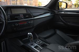 Black BMW X6 2013 in Jelgava, with an engine capacity of 3.00 L and mileage of 228 thousand km for 17600 €, photo 18 on AUTOMOTO.COM.LV