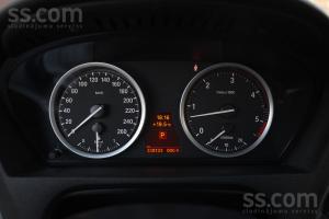Black BMW X6 2013 in Jelgava, with an engine capacity of 3.00 L and mileage of 228 thousand km for 17600 €, photo 19 on AUTOMOTO.COM.LV