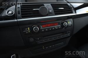 Black BMW X6 2013 in Jelgava, with an engine capacity of 3.00 L and mileage of 228 thousand km for 17600 €, photo 20 on AUTOMOTO.COM.LV