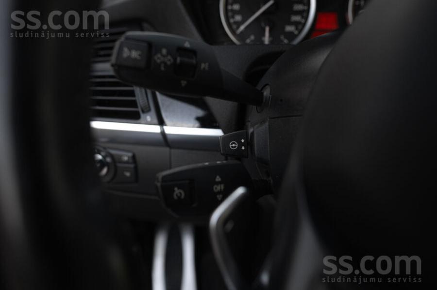 Black BMW X6 2013 in Jelgava, with an engine capacity of 3.00 L and mileage of 228 thousand km for 17600 €, photo 21 on AUTOMOTO.COM.LV