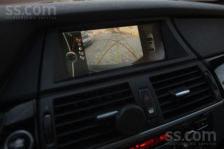 Black BMW X6 2013 in Jelgava, with an engine capacity of 3.00 L and mileage of 228 thousand km for 17600 €, photo 23 on AUTOMOTO.COM.LV