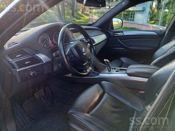 Black BMW X6 2013 in Riga, with an engine capacity of 3.00 L and mileage of 0 thousand km for 13000 €, photo 9 on AUTOMOTO.COM.LV