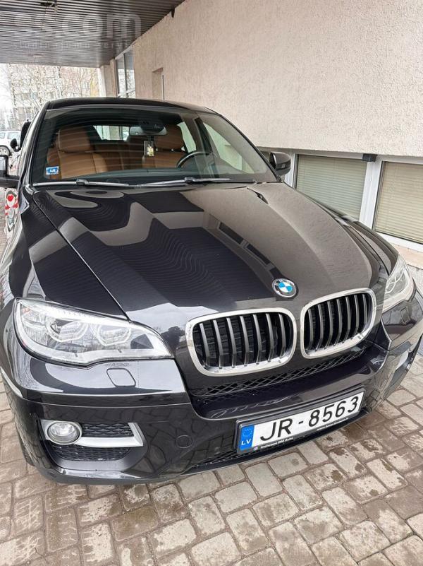BMW X6 2013 in Riga on AUTOMOTO.COM.LV Black BMW X6 2013 in Riga, with an engine capacity of 3.00 L and mileage of 150 thousand km for 14700 €, photo 1 on AUTOMOTO.COM.LV