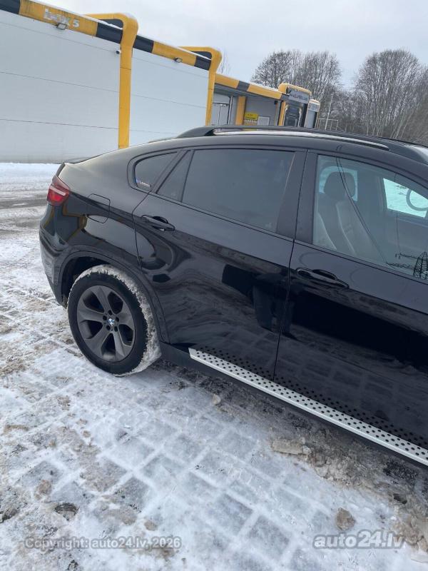 Black BMW X6 2014 in Tallinn, with an engine capacity of 3.00 L and mileage of 251 thousand km for 17000 €, photo 5 on AUTOMOTO.COM.LV