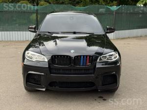 Black BMW X6 2014 in Riga, with an engine capacity of 4.40 L and mileage of 155 thousand km for 10890 €, photo 9 on AUTOMOTO.COM.LV