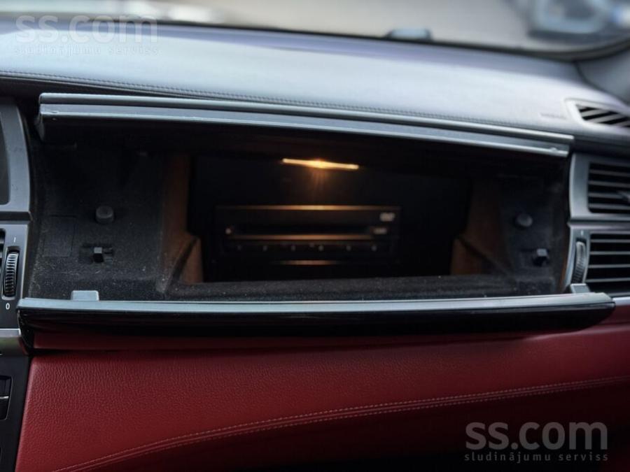 Black BMW X6 2014 in Riga, with an engine capacity of 4.40 L and mileage of 155 thousand km for 10890 €, photo 18 on AUTOMOTO.COM.LV
