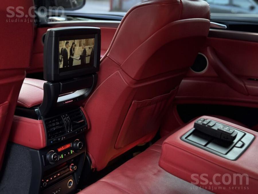 Black BMW X6 2014 in Riga, with an engine capacity of 4.40 L and mileage of 155 thousand km for 10890 €, photo 29 on AUTOMOTO.COM.LV