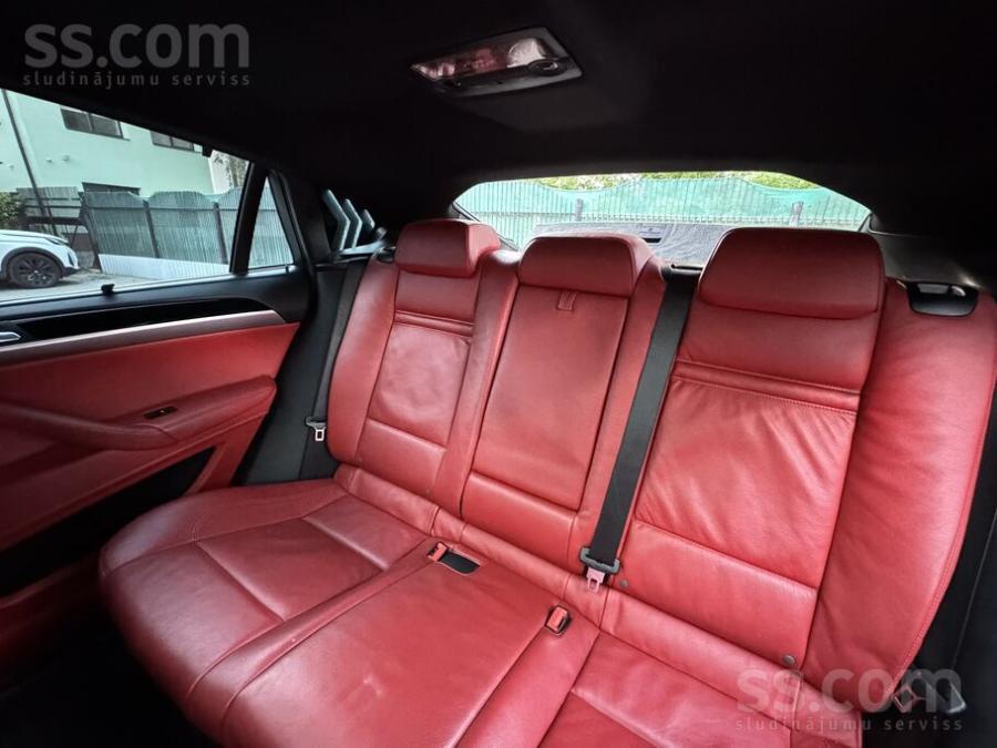 Black BMW X6 2014 in Riga, with an engine capacity of 4.40 L and mileage of 155 thousand km for 10890 €, photo 31 on AUTOMOTO.COM.LV