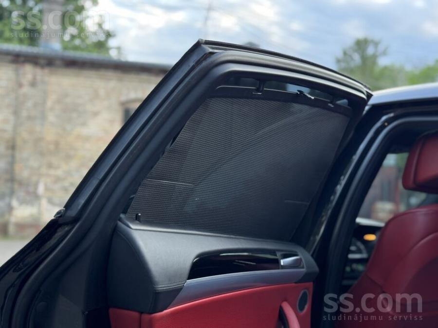 Black BMW X6 2014 in Riga, with an engine capacity of 4.40 L and mileage of 155 thousand km for 10890 €, photo 33 on AUTOMOTO.COM.LV