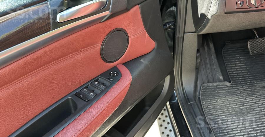 Melns BMW X6 2014 Rīga, ar dzinēja tilpumu 3.00 L un nobraukumu 198 tūkst. km par 17000 €, foto 9 vietnē AUTOMOTO.COM.LV
