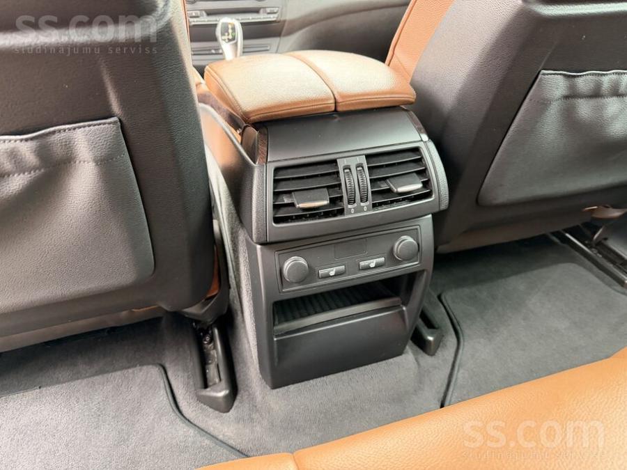 Черный БМВ Х6 2014 в Рига, объемом двигателя 3.00 л и пробегом 135 тыс. км за 19800 €, фото 13 на AUTOMOTO.COM.LV