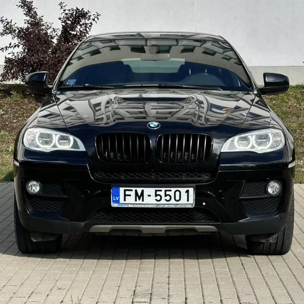 Black BMW X6 2014 in Riga, with an engine capacity of 3.00 L and mileage of 256 thousand km for 17300 €, photo 2 on AUTOMOTO.COM.LV