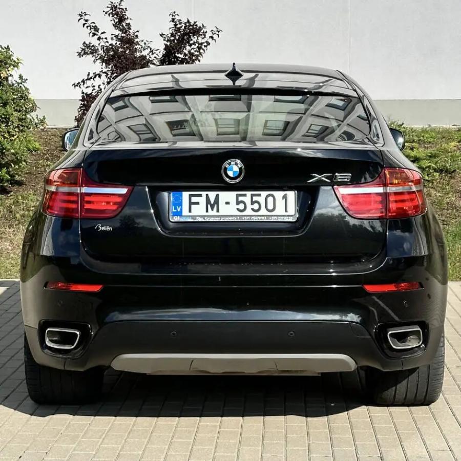 Black BMW X6 2014 in Riga, with an engine capacity of 3.00 L and mileage of 256 thousand km for 17300 €, photo 6 on AUTOMOTO.COM.LV