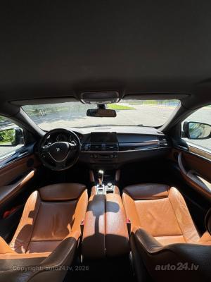 Black BMW X6 2014 in Parnu, with an engine capacity of 3.00 L and mileage of 298 thousand km for 18900 €, photo 13 on AUTOMOTO.COM.LV