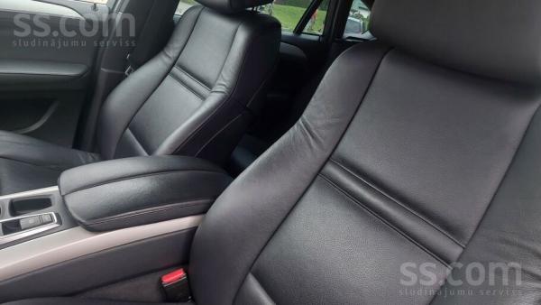 Black BMW X6 2014 in Riga, with an engine capacity of 3.00 L and mileage of 199 thousand km for 16500 €, photo 4 on AUTOMOTO.COM.LV
