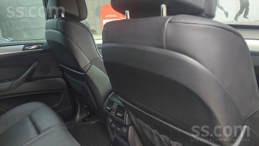 Black BMW X6 2014 in Riga, with an engine capacity of 3.00 L and mileage of 199 thousand km for 16500 €, photo 16 on AUTOMOTO.COM.LV