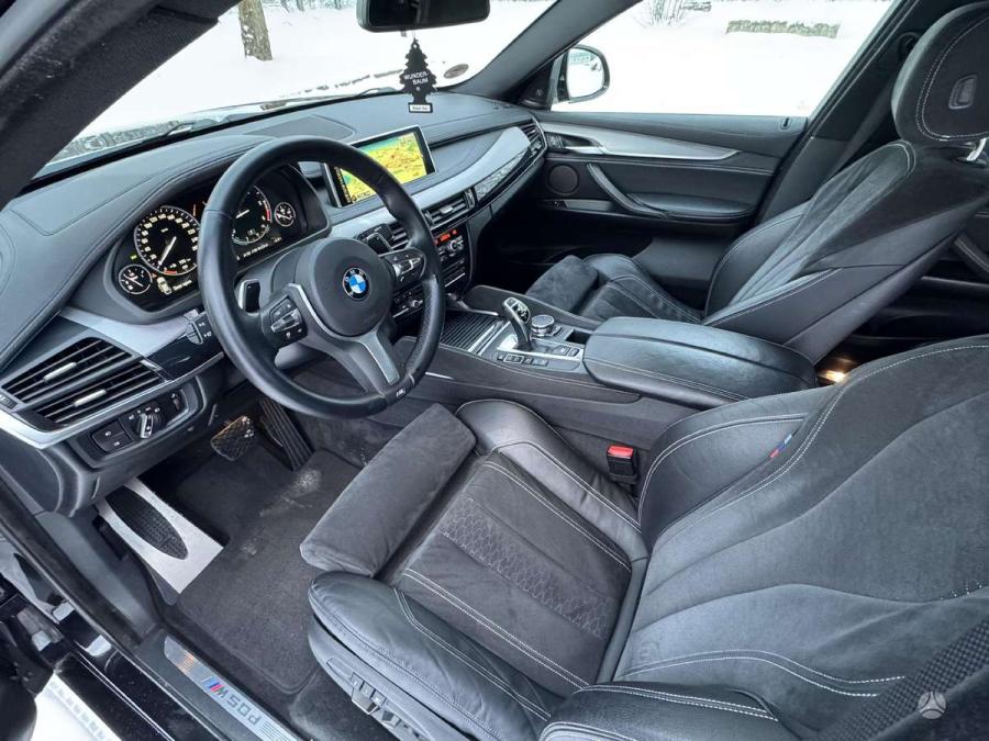 Black BMW X6 2015 in Siauliai, with an engine capacity of 3.00 L and mileage of 197 thousand km for 23900 €, photo 14 on AUTOMOTO.COM.LV