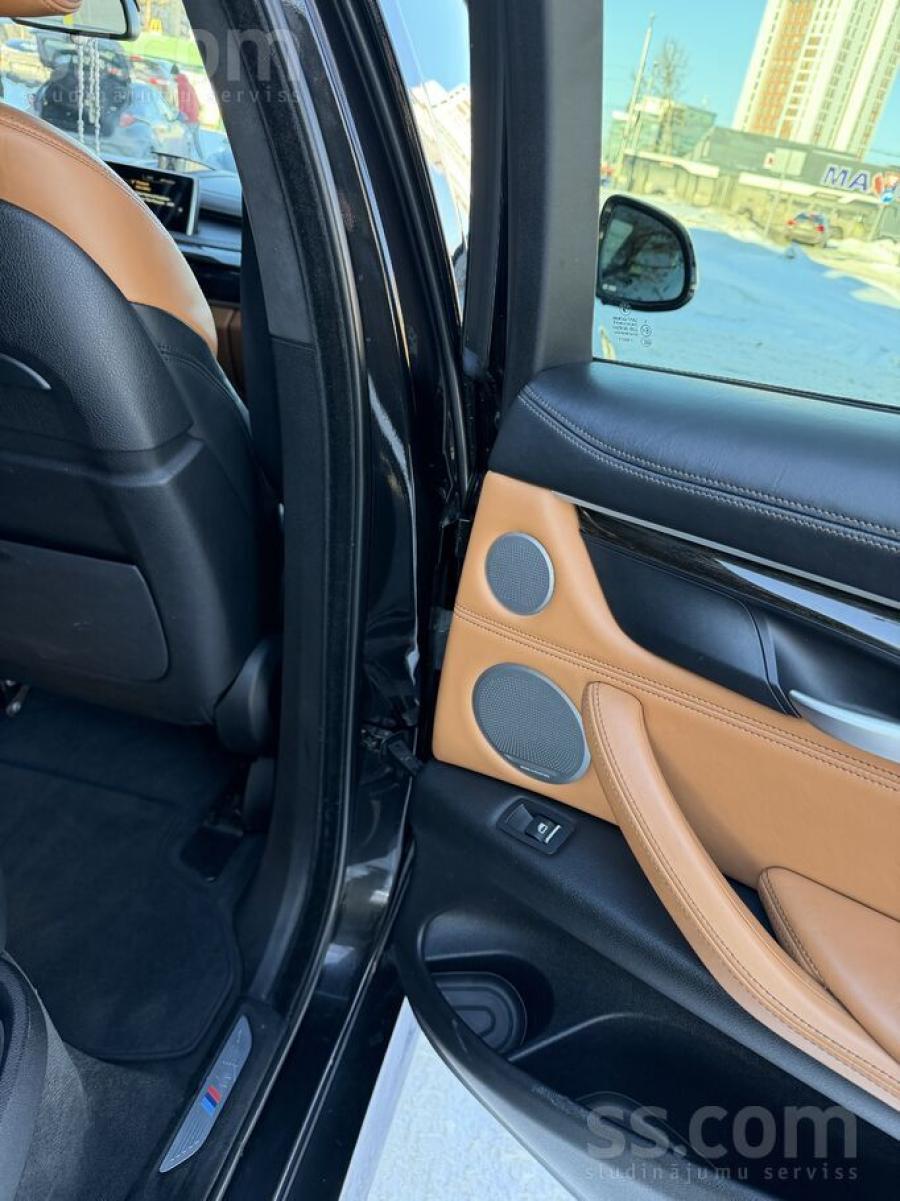 Black BMW X6 2015 in Riga, with an engine capacity of 3.00 L and mileage of 0 thousand km for 21500 €, photo 14 on AUTOMOTO.COM.LV